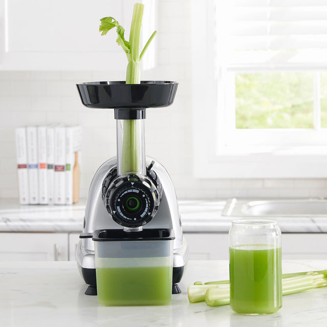 MM900HDS Juicer, Fruit Juicers, Celery Juicers, Masticating Juicers ...